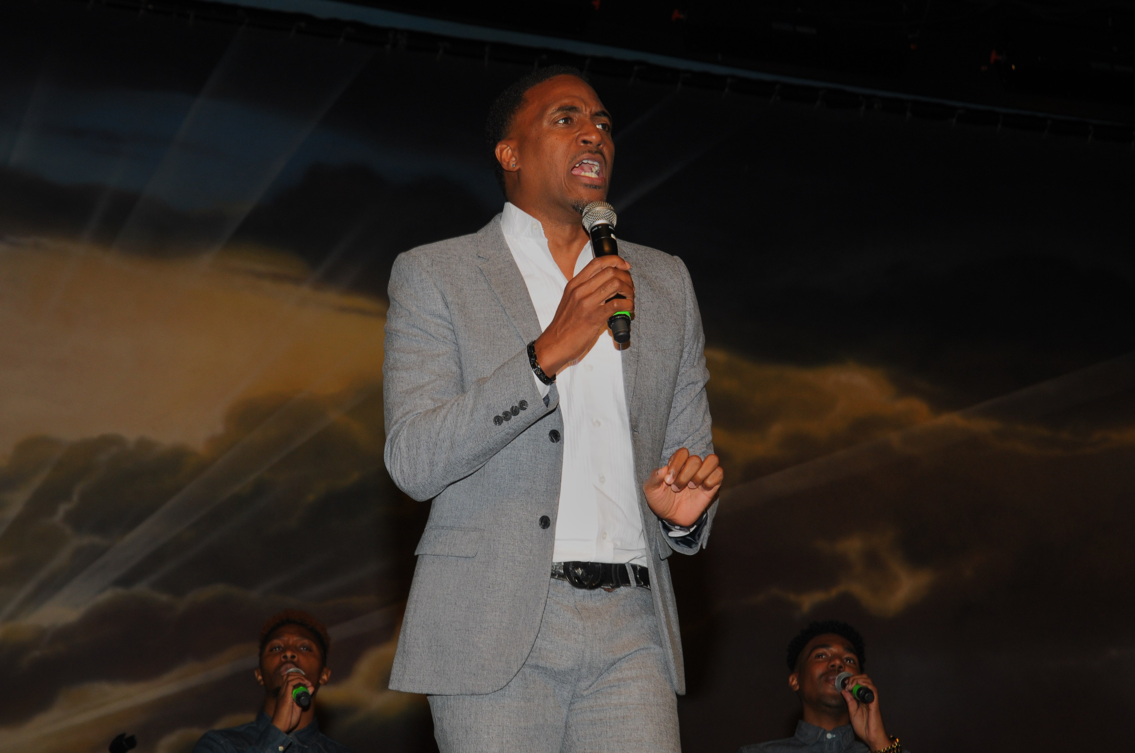 Ted Winn Reveals The Inspiration Behind New Single, "Stand In Awe"